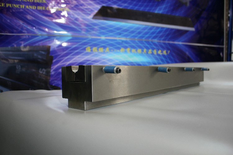 Accurpress press brakes tools - Press brake punch and dies,punch holders